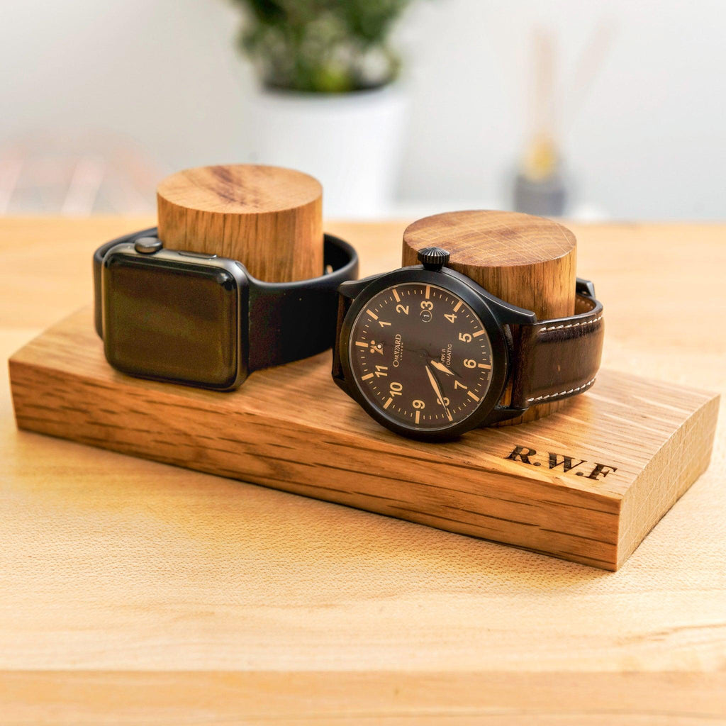 Personalised oak watch stand – Stag Design