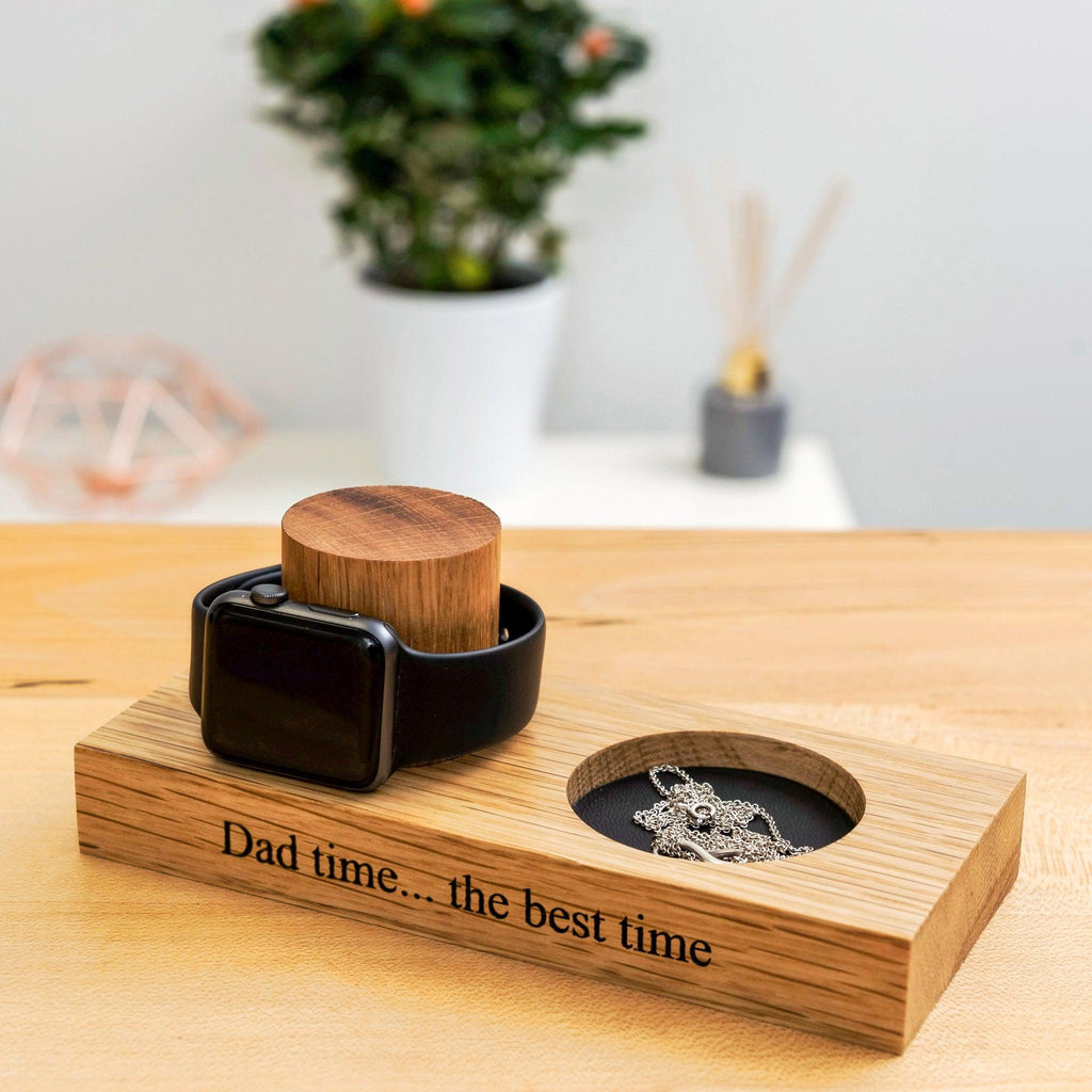 Personalised oak watch stand – Stag Design